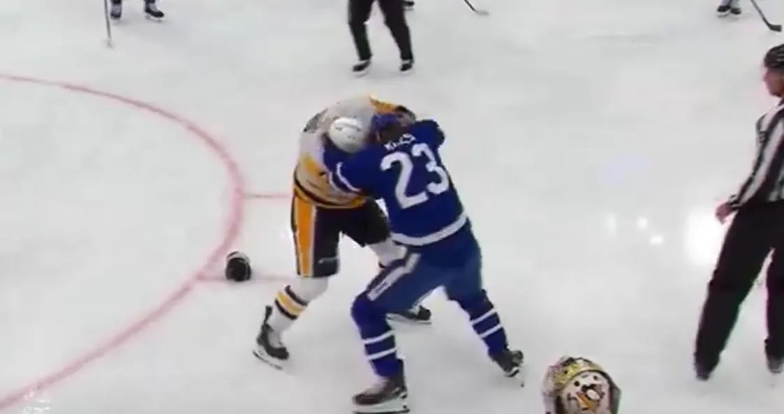 BREAKING: Maple Leafs Rookie Matthew Knies Drops The Gloves