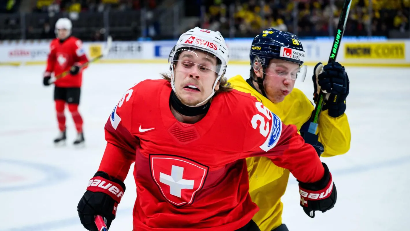 World Juniors referee makes one of the worst penalty calls ever
