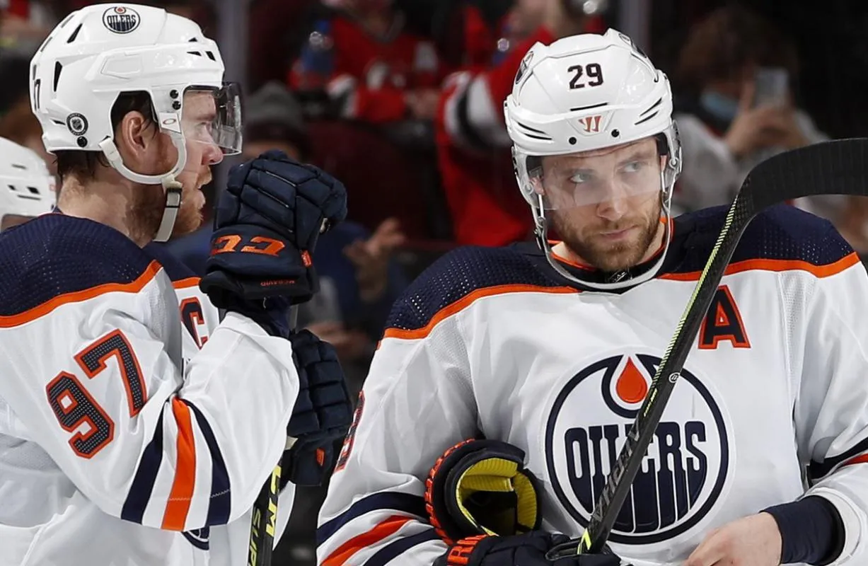 Échange de fin de soirée entre les Oilers et les Sharks: Edmonton ...