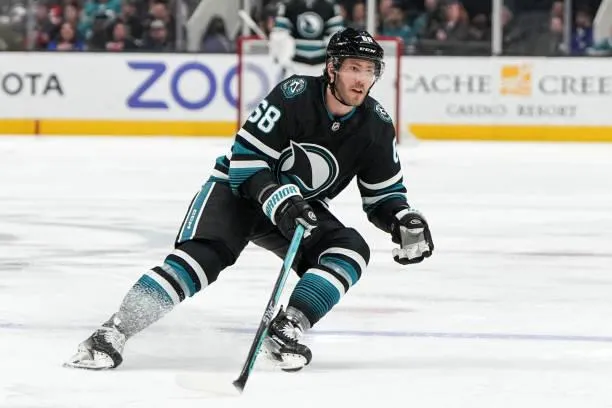 Insider reports Mike Hoffman officially signs a PTO with a Stanley Cup ...