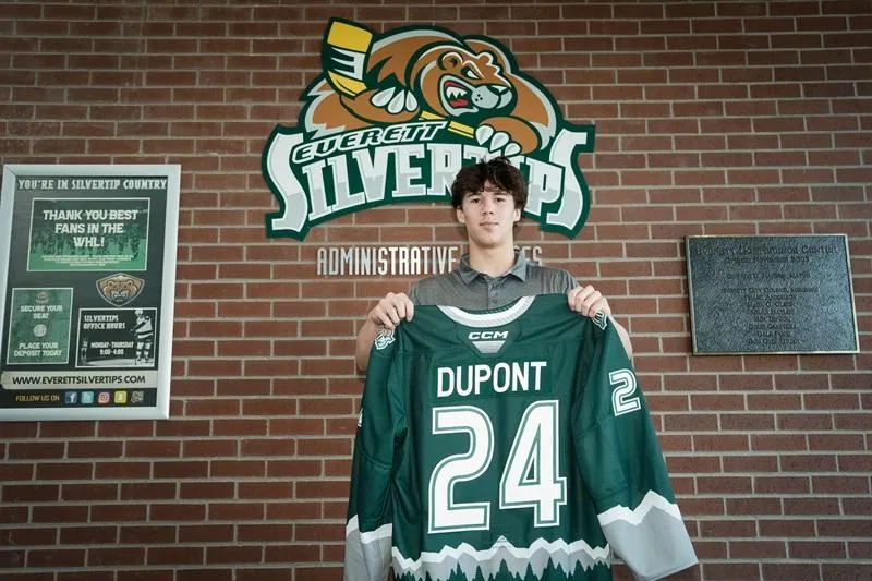 Top prospect Landon DuPont roasts his beloved Leafs in Stanley Cup ...