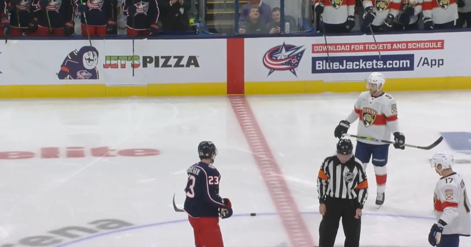 Johnny Gaudreau avait sa place sur le trio de Sean Monahan pour débuter ...