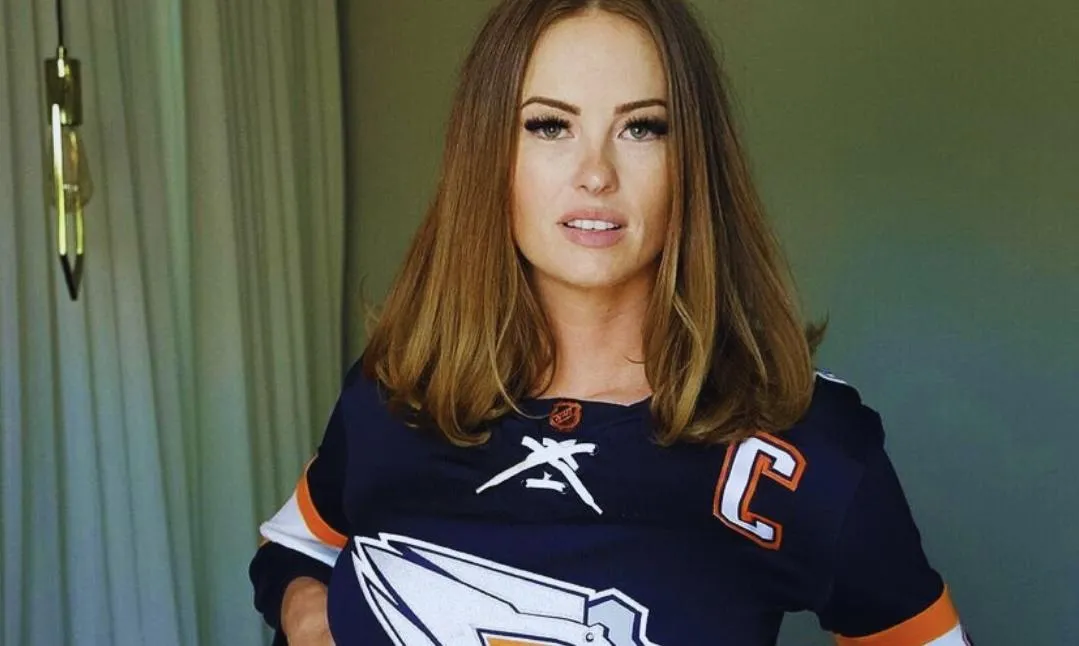 Oilers infamous Stanley Cup flasher Kait Flynn discusses how her life ...