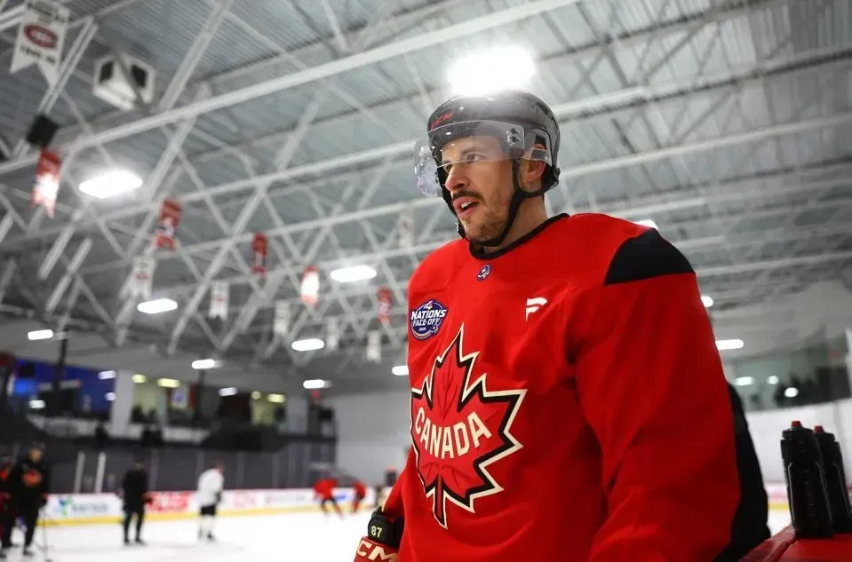 Team Canada Captain Sidney Crosby Breaks Silence On The National Anthem ...
