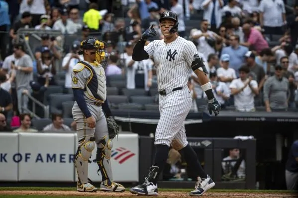 Yankees set major league record, fall short of mark set by Blue Jays in ...