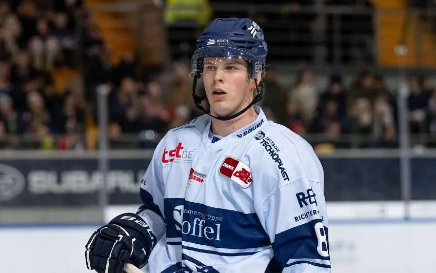 Edmonton Oilers announce signing of massive German free agent forward