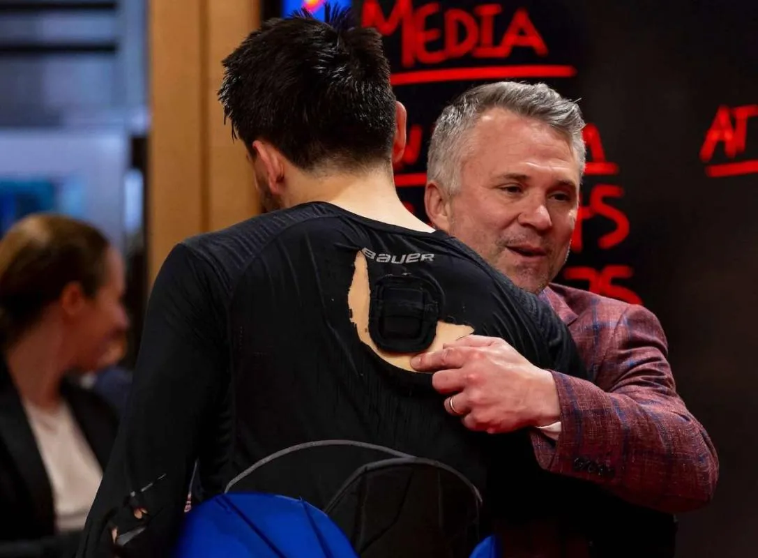 Special Scene in Canadiens' Locker Room as Nick Suzuki Delivers ...