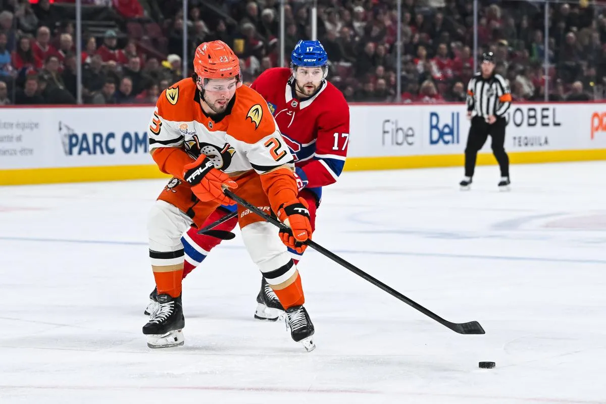Transaction avancée impliquant Mason McTavish et David Reinbacher pour ...
