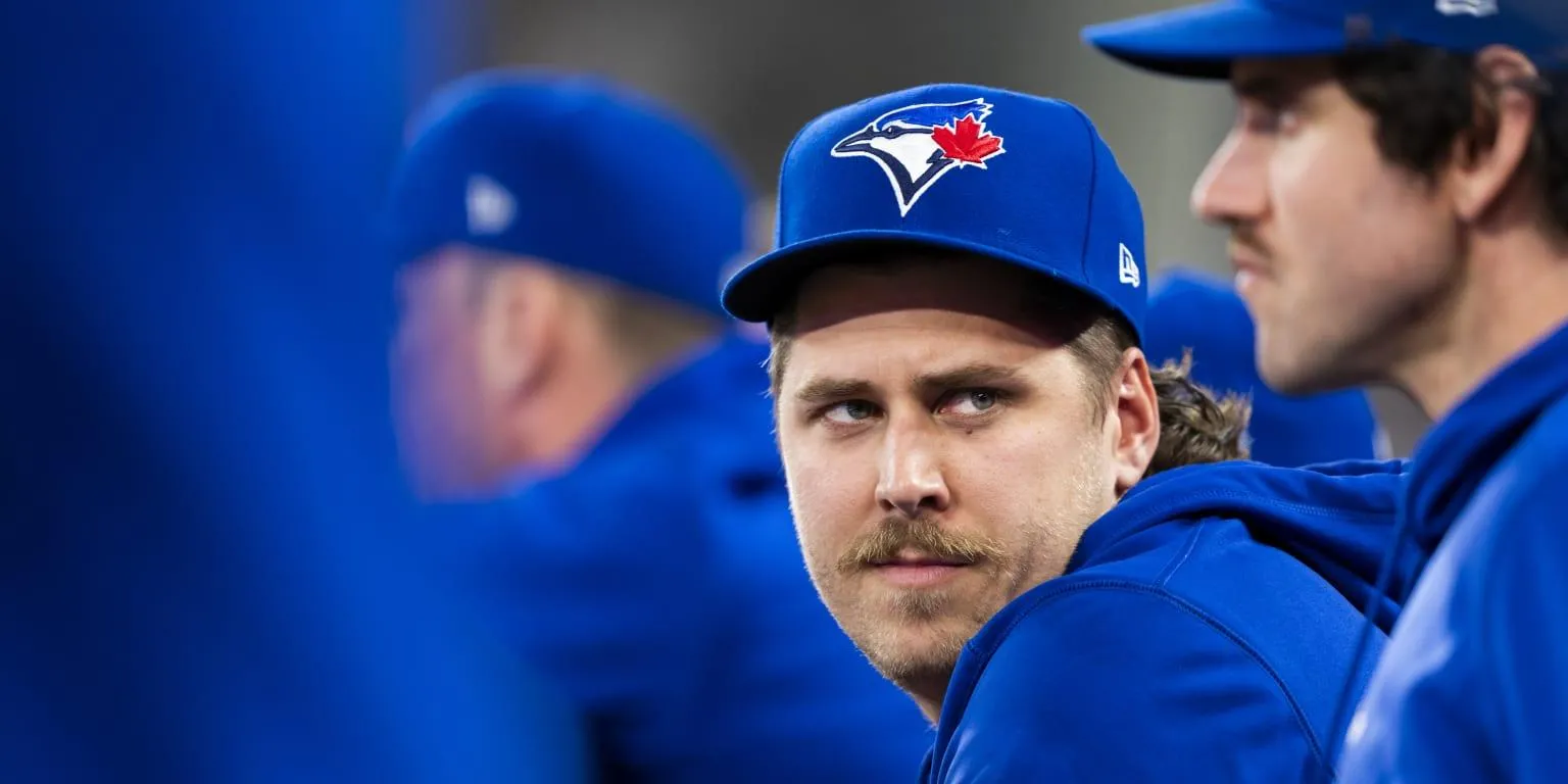 Former Toronto Blue Jays pitcher Erik Swanson gets into it online with ...
