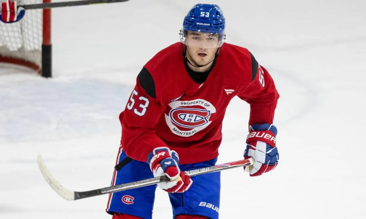 'Probably the Best Defenseman I've Seen': Former NHLer Makes ...