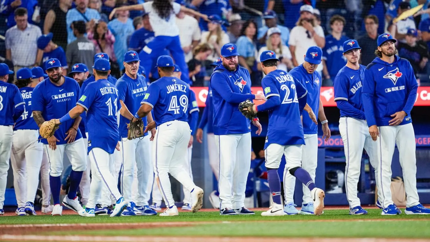 Toronto Blue Jays players, coaches receive incredible tribute