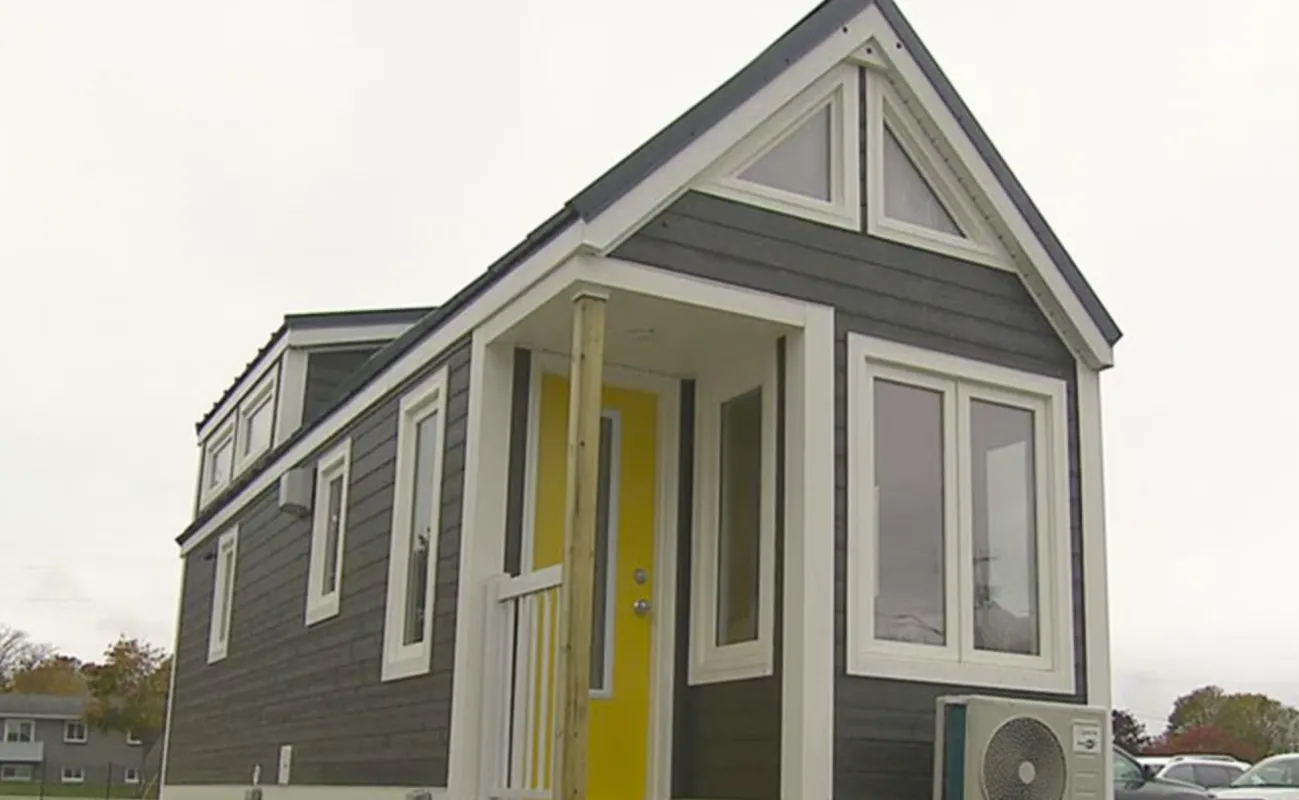 Mini-maisons autonomes : le rêve québécois de vivre sans facture d'Hydro