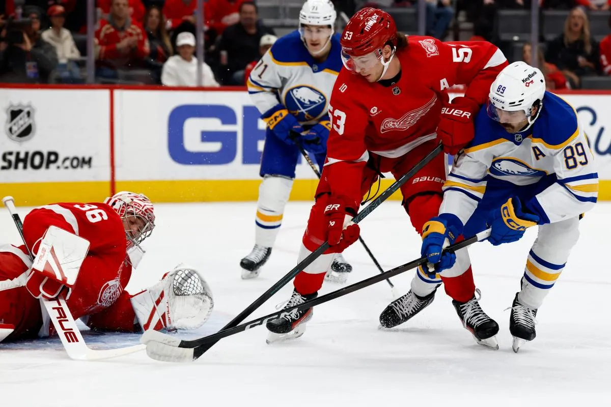 Red Wings defenseman Moritz Seider makes franchise history Saturday vs ...