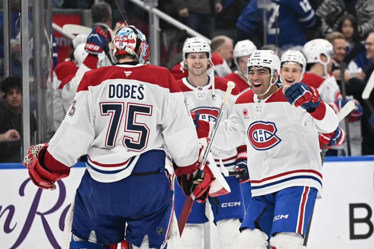 Martin St-Louis lance un sérieux message à Jakub Dobes avant le match ...
