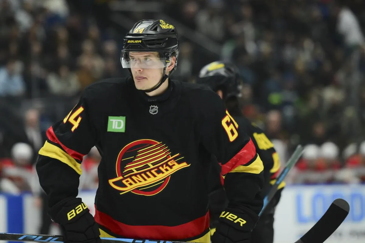 Former Leaf David Kampf in an unexpected move centering the Canucks ...