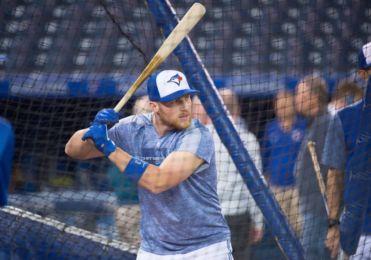Kansas City Royals sign former Toronto Blue Jays utility player with power