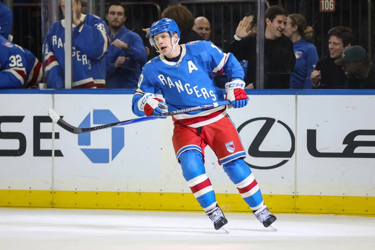 Artemi Panarin signs contract extension with Los Angeles Kings ...