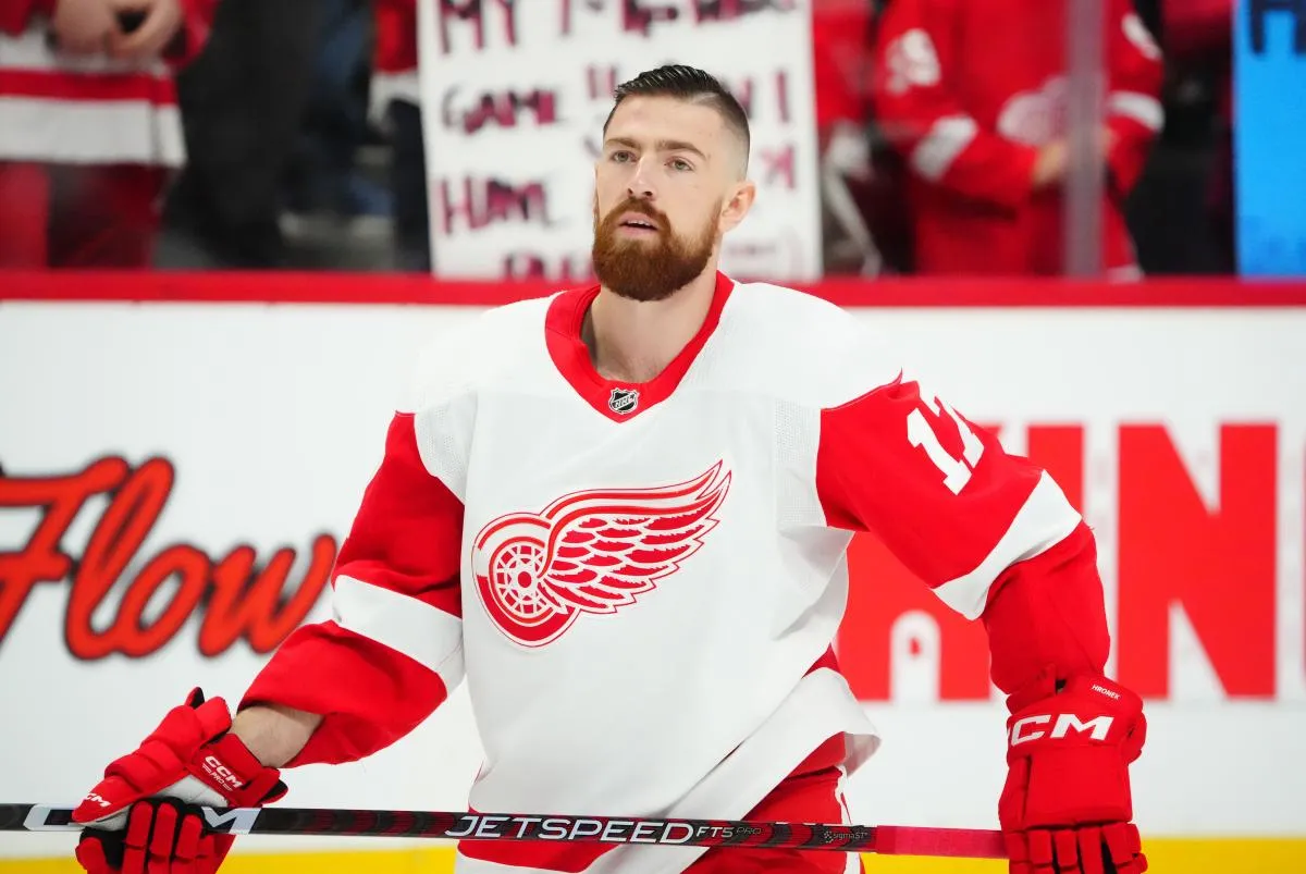 Former Red Wings under fire with new team over latest 'controversial ...
