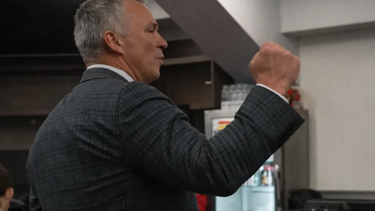 Fans can't believe what Martin St-Louis did in the locker room after ...