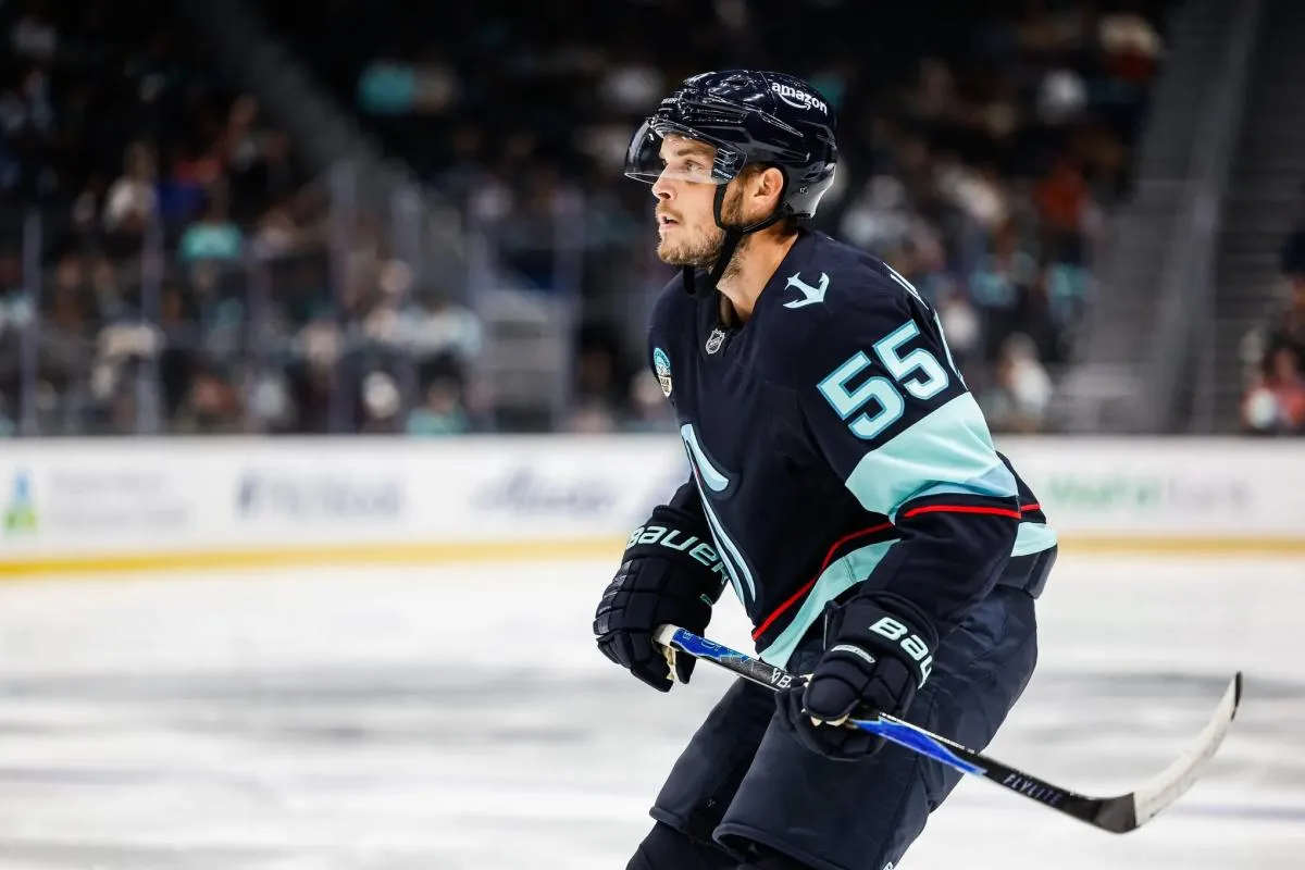Ryan Lindgren hockey stats at Markerzone.com